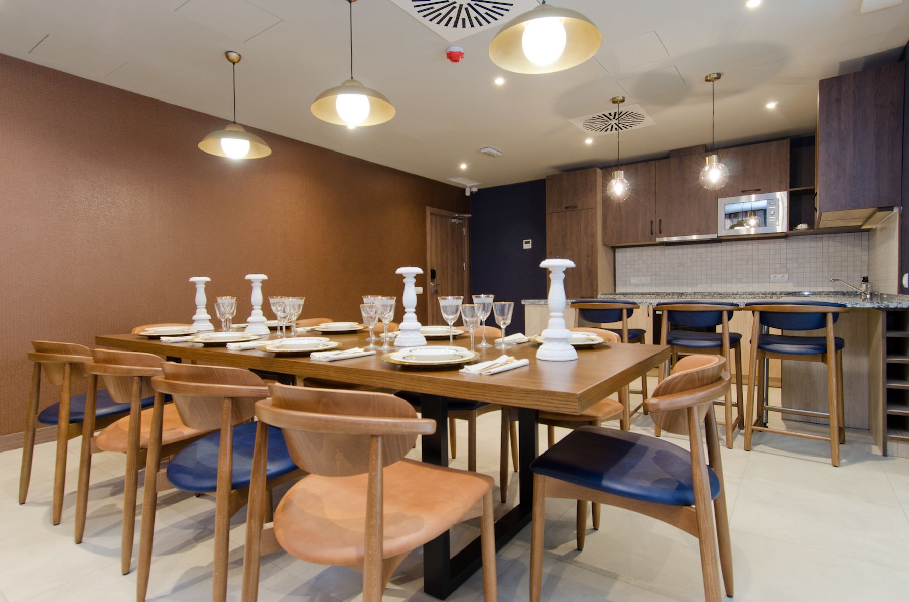 How to host the perfect Spanish dinner party - Collegiate - ES